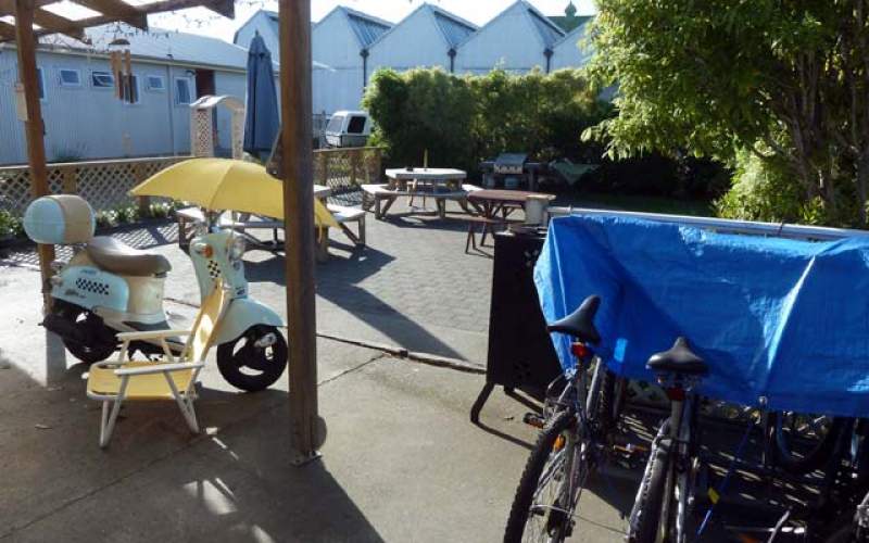 Portside Inn Backpackers Lodge & Campervan Park | Full Service Camp ...